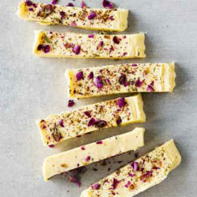 Rose, white chocolate and vanilla fudge | Woolworths.co.za