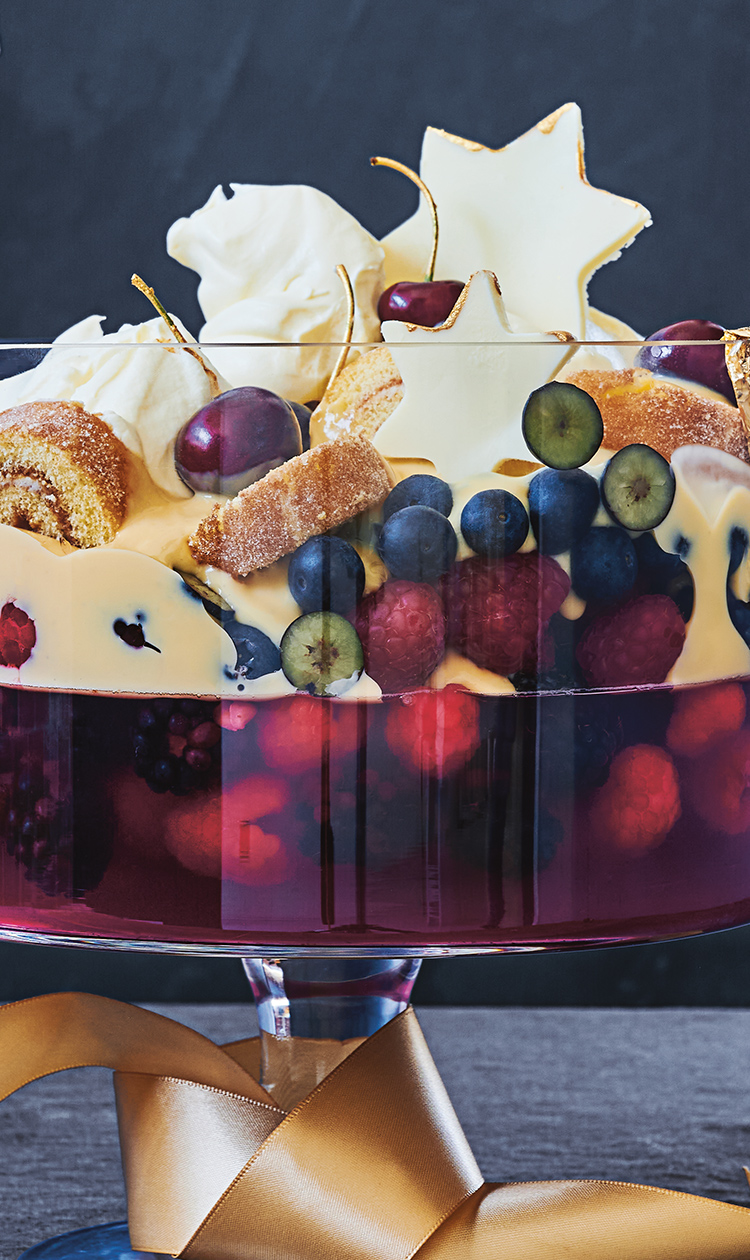 This beautiful ‘very berry’ trifle is beyond delicious | Woolworths.co.za
